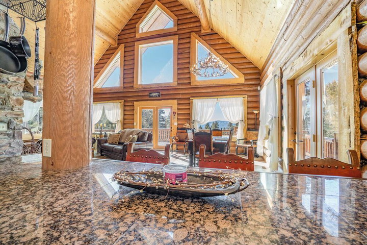Custom High-end 3 Bedroom Log Cabin Sleeps 12. Located On The Ski Hill! - Nouveau-Mexique