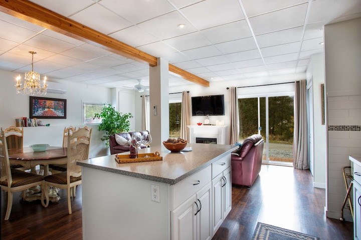 Pet Friendly Licensed Suite On Haskap Farm - British Columbia