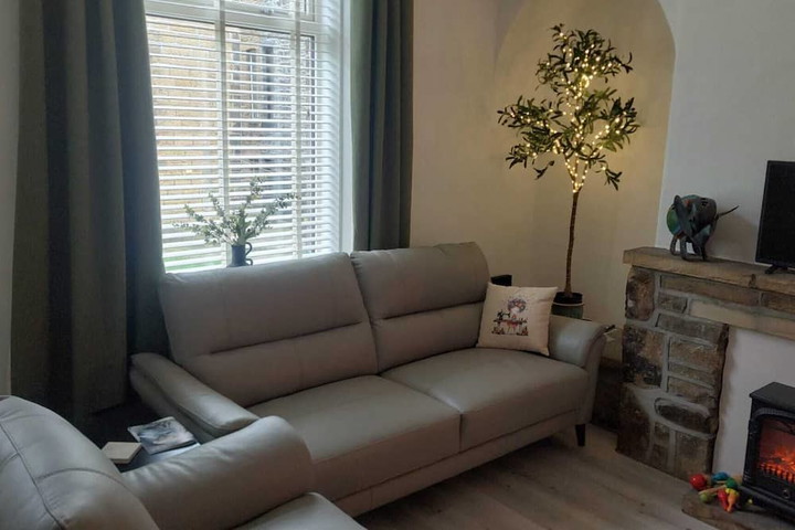 Discover The Charm Of Harrys Hideaway Cottage In The Village Of Haworth - Haworth