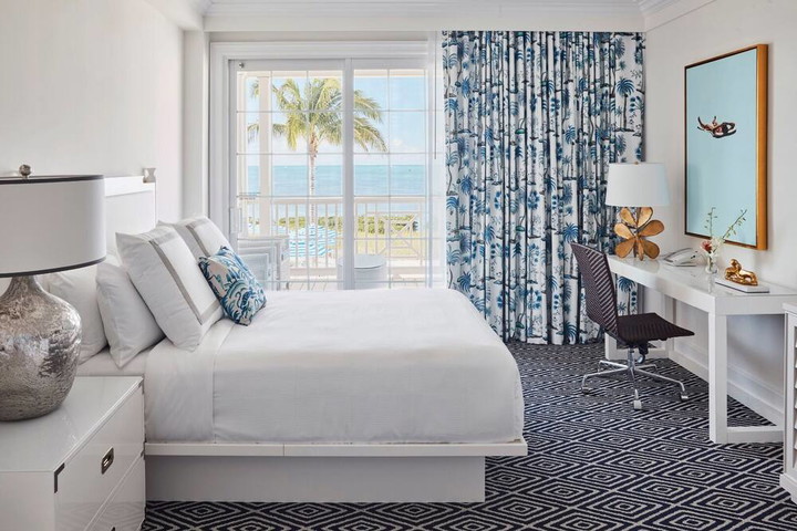 Oceanfront Accommodation | Enjoy Breakfast With A Scenic View From Your Balcony - Marathon, FL