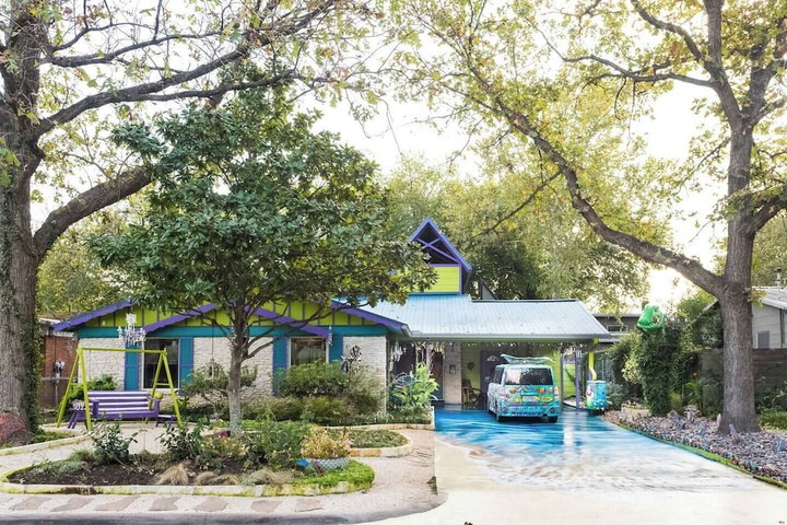 Zilker's Peaceful Haven-fun, Funky, And Colorful - Austin, TX