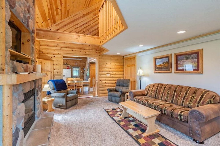 Ripplin Creek Haven | 3 Bed, 2 Bath - Hill City, SD