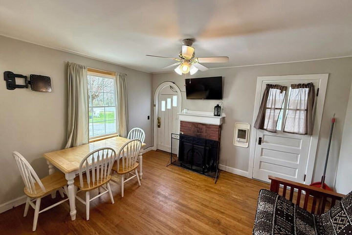 Bar Harbor Cottage Close To Acadia & Downtown Bar Harbor - Kitchen, Ac, Wi-fi, Fireplace (Sleeps 6). - Acadia National Park