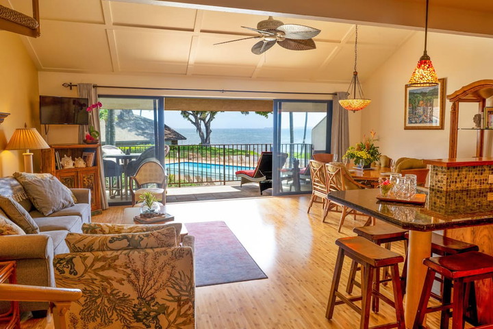 Ma'alaea Surf, Unit G9-2br Beachfront Condo, Ac, Wi-fi, Tv, Pool, Kitchen - Maui, HI