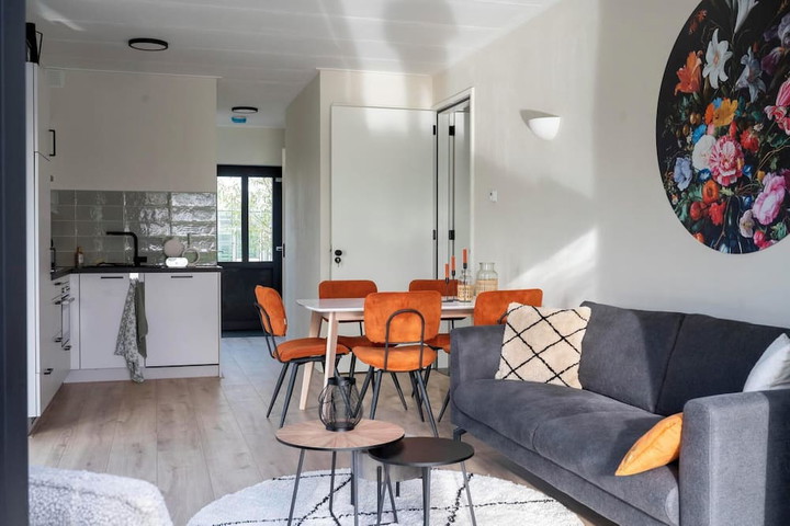 2 Comfortable Detached 5-person Waterfront Holiday Homes - Leiden