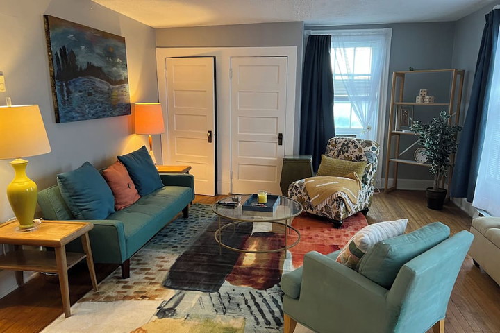 Dreamweaver 1br 1ba Just Two Blocks From The Downtown Walking Mall - Winchester, VA