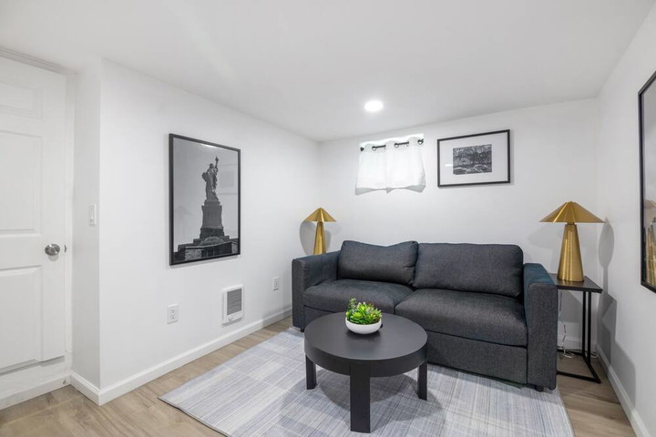 Pelham Haven Suite In Pelham, New York - Yonkers, NY