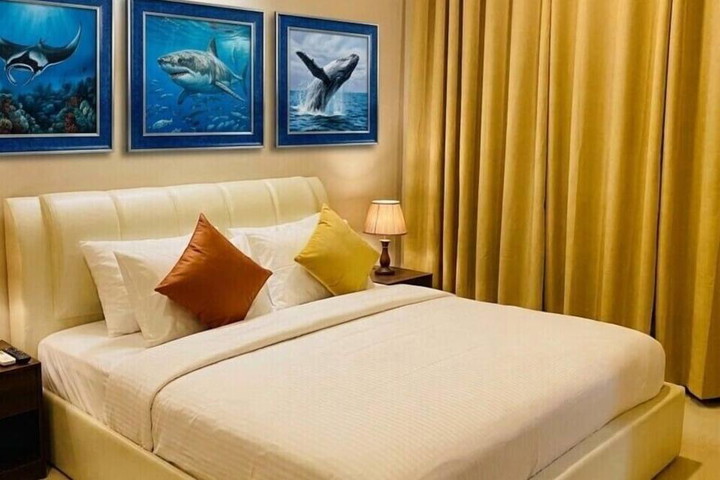 Maldives:charming 5-bedroom Lodge With Ac In Beautiful Fenfushi - Malediwy