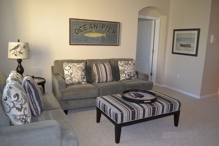 Fabulous Turn-key Condo In An Exclusive Gated Community - Palm Beach Gardens - Palm Beach Gardens, FL