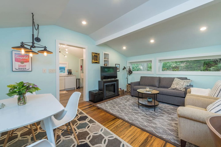 Whispering Pines | Grill, Fire Pit & 5 Min. To Downtown Black Mtn! - Black Mountain, NC