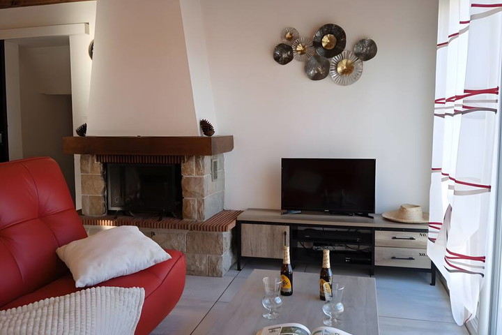 Gîte Le Campet : Maison De Vacances Avec Vue Montagne, Wi-fi Et Climatisation - Millau