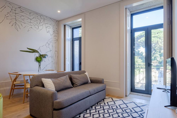 Amazing 1 Bedroom Apt Garage & Balcony, 18 Min Walk From Douro River In Downtown - Vila Nova de Gaia