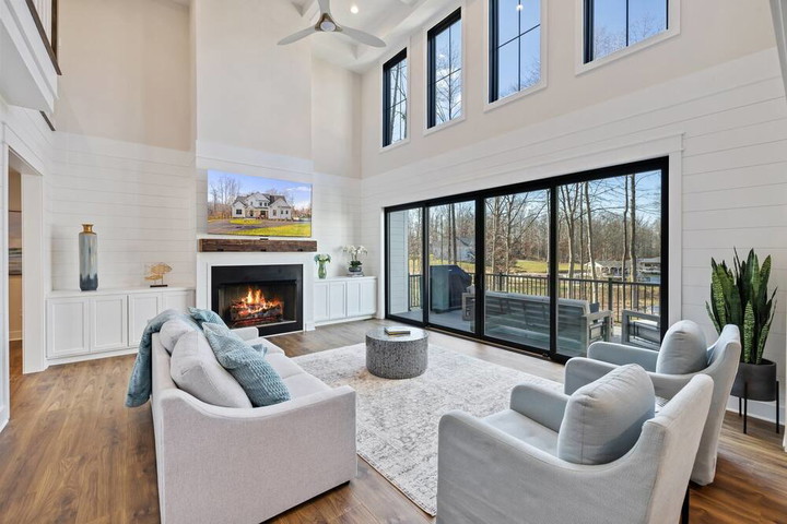 New 6br Luxury Lakefront Lake Anna With Private Boathouse! - Lake Anna, VA
