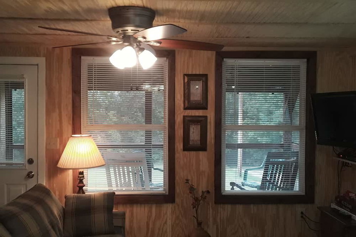 Serene Porch Retreat Amidst Hoosier National Forest Near Patoka Lake - Indiana