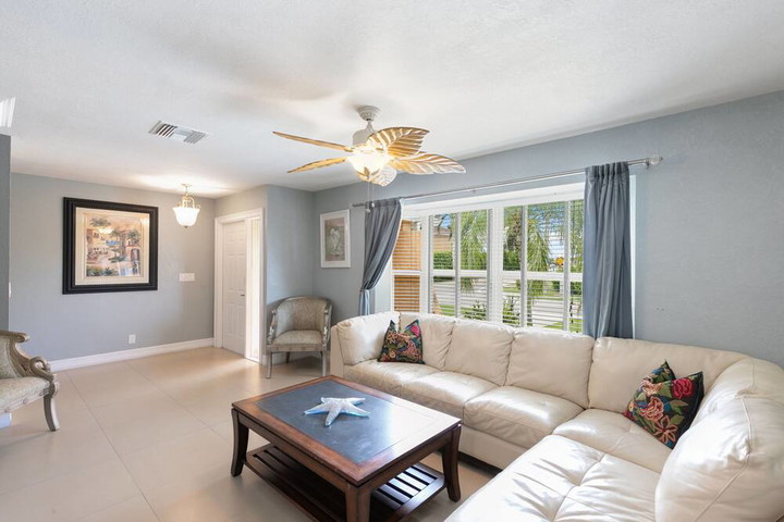 Central Home In Marco Paradise - Quick To Public Beach - Marco Island, FL