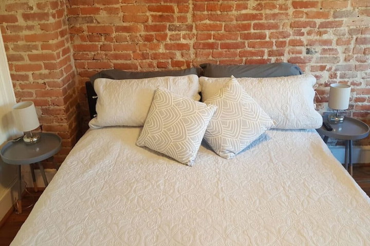 Beautiful, Sunny Studio In Vibrant Adams Morgan - Downtown, DC