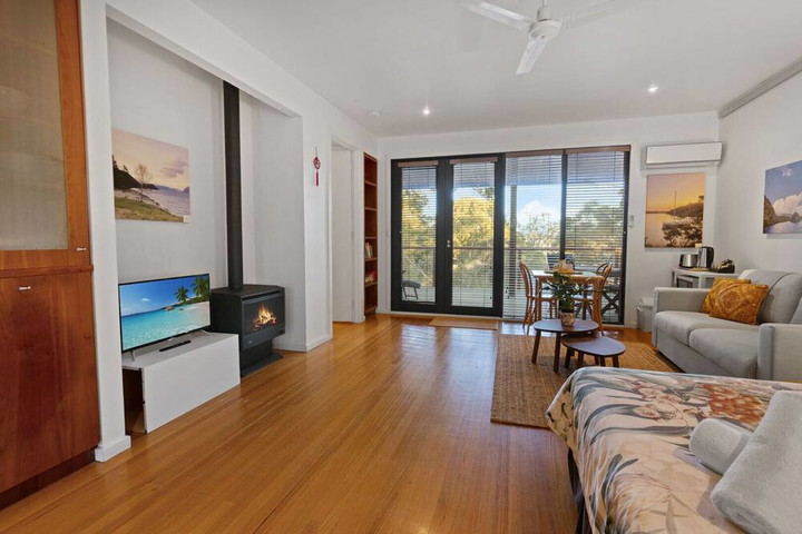 F&e Lakes Escape - West: A Peaceful Retreat Nestled Along The Lakefront - Bairnsdale