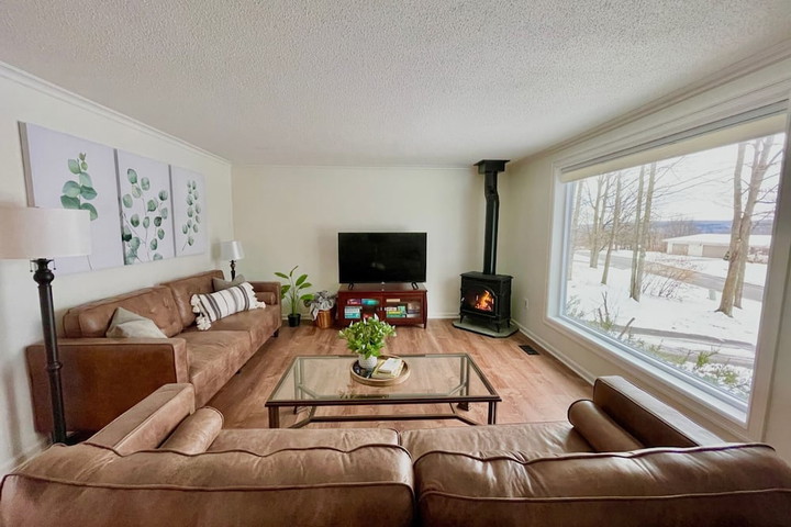 Home On Hill With Woods, Valley Views, Fire Pit, Game Room - East Jordan, MI