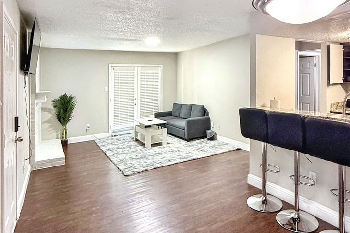 Stylish 1br W/ Smart Tv & Wi-fi - Farmers Branch