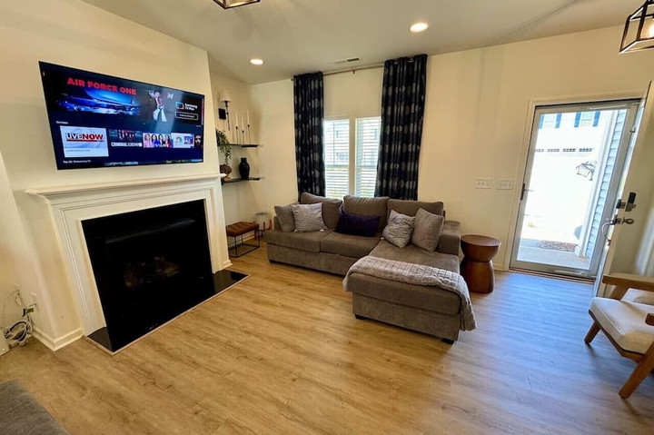 New 4 Bedroom In Quiet Neighborhood W/ Sidewalks & Parks - Greensboro, NC
