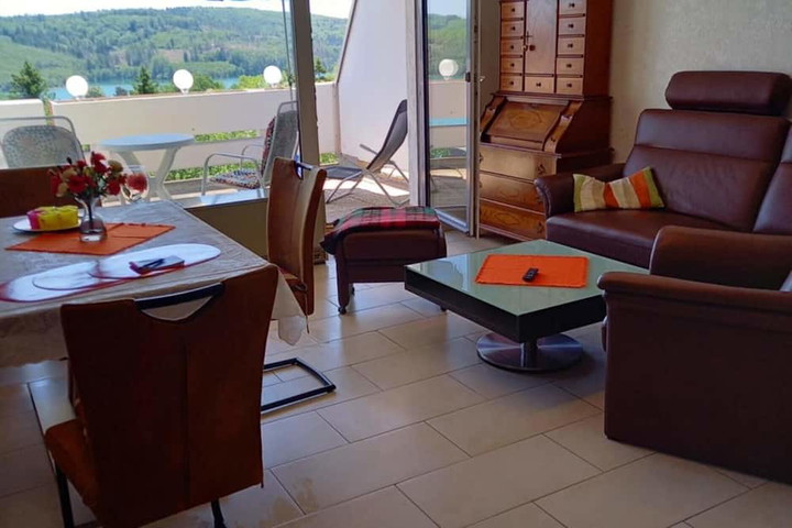 Seeappartement Sorpeglück Mit Panoramaseeblick, Balkon Und Swimming-pool - Nordrhein-Westfalen