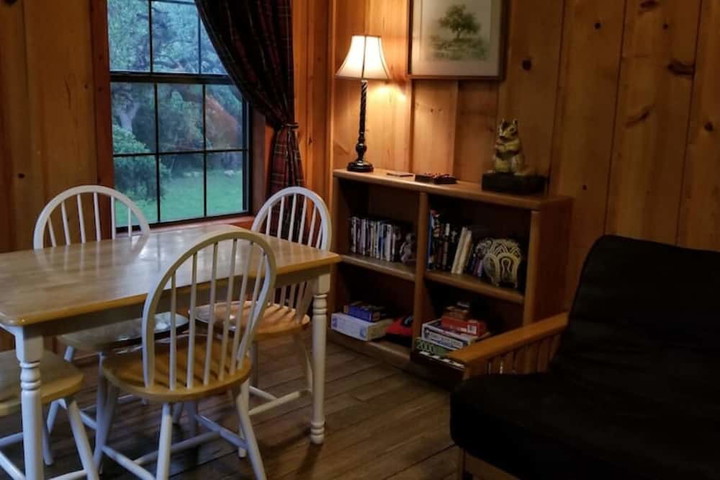 The Treehouse - A Hill Country Gem In The Lost Maples Region! - Utopia, TX