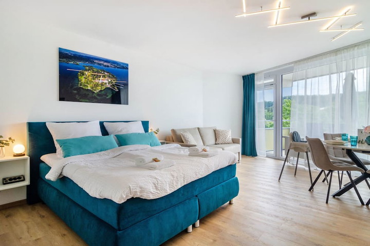 Ferienwohnung Mainaublick 4-sterne, 5 Min Zum See, Mit Sauna, Pool & Balkonblick Auf Mainau - Bodensee