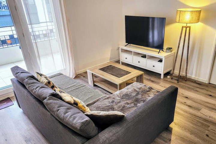 Modern Apartment With Balcony - Near Paris - Gare de l'Est - Paris