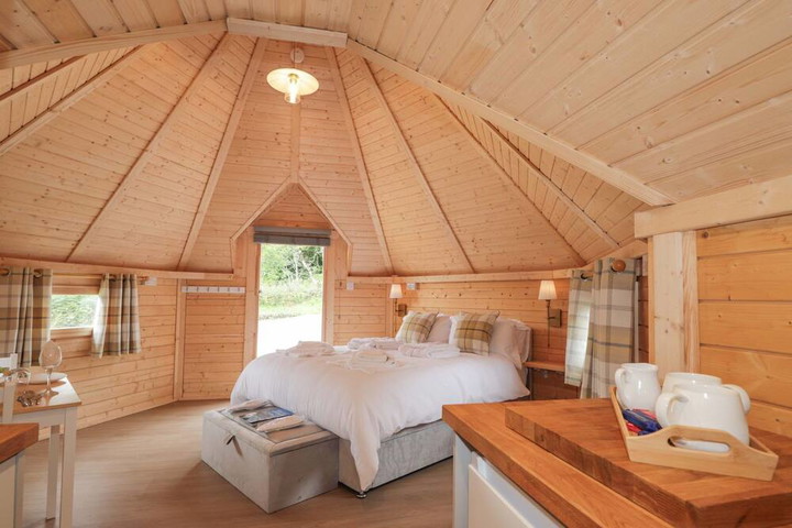 Little Luxe Lodges 2, Romantic, With A Garden In Kyle Of Lochalsh - Plockton
