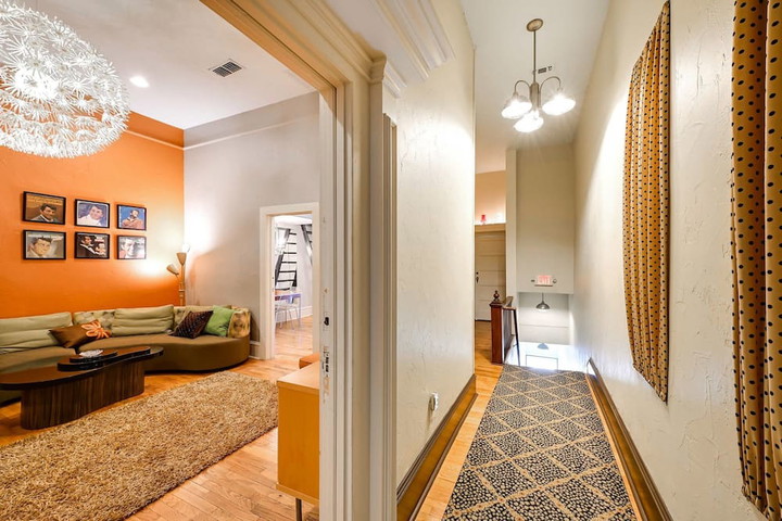 Historic Decatur Apt W/ Courthouse Views - Decatur, TX