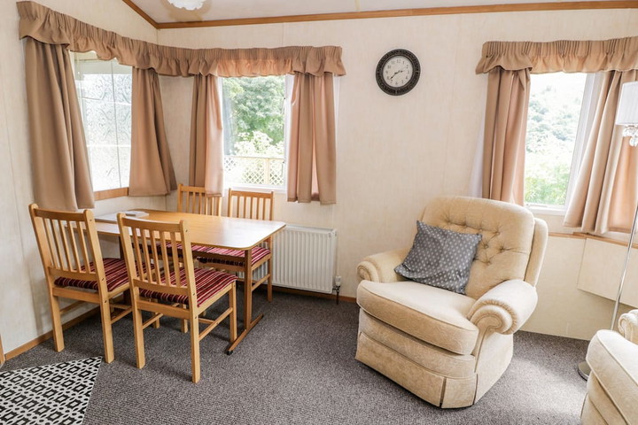 Grange Caravan, Pet Friendly, With A Garden In Llangollen - Llangollen