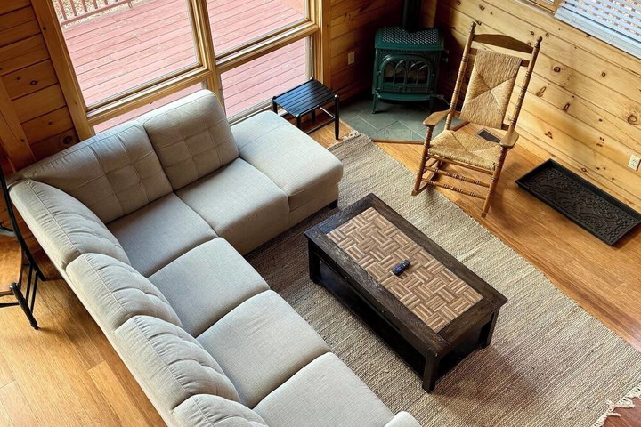 Waterfront Cabin With Private Beach In Bar Harbor. Minutes From Acadia National Park & Downtown Bar Harbor. Newly Furnished 3-bedroom, Two Baths With Game Room, Outdoor Grill And Fire-pit. - Bar Harbor, ME