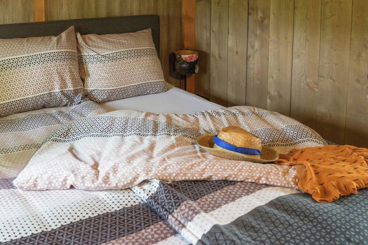 Landrijk De Reesprong Luxe Overnachten In Lodge - Enschede