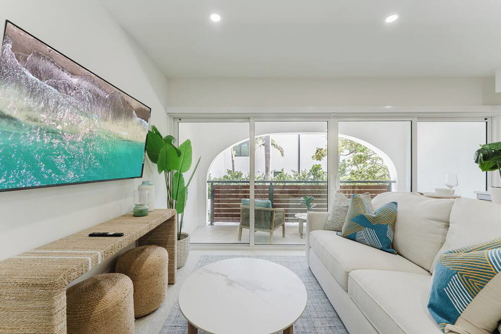 The Reserve - Boca Designer Pool Suite - Boca Raton, FL