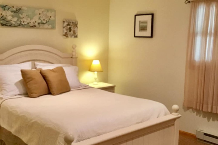 Bayfield- Charming Newly Remodeled Condo, Gateway To Apostles - Bayfield, WI