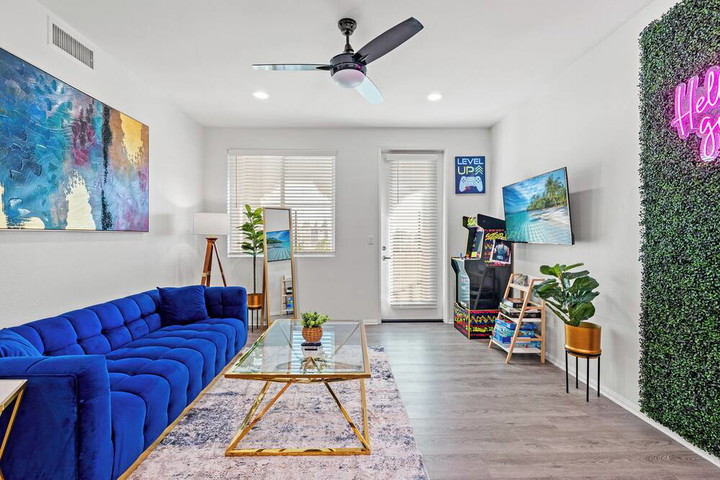 Modern 2br Apt + Mins To Disney + Arcade - Hacienda Heights, CA