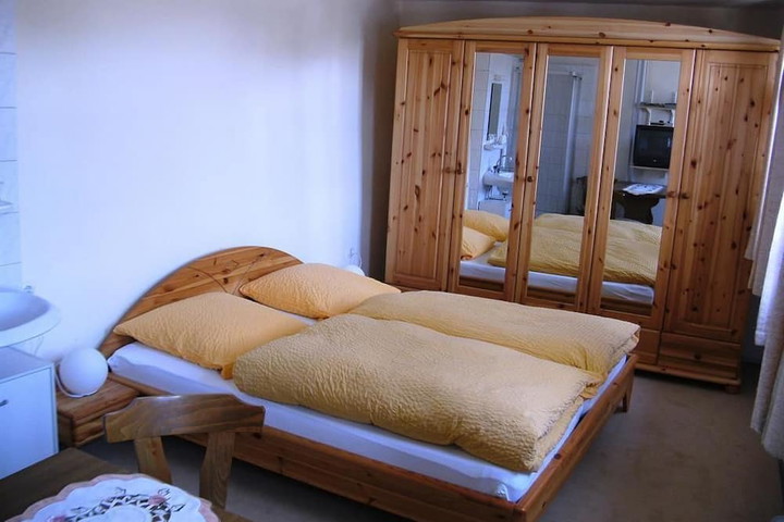 Die Nähkiste, Vacation Apartment - 5-bed Vacation Apartment, Shower/wc, 3 Bedrooms - Monschau