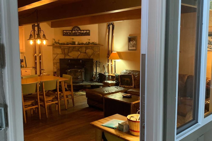 Pet Friendly Government Camp - Great Village Location - Mount Hood, OR