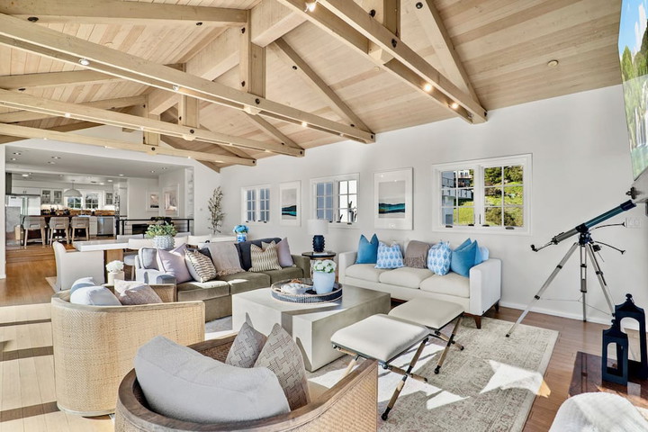 Mt Malibu Mansion W/ Ocean Views, 2+ Acres, Mini Golf, Hot Tub, Guest House! - Malibu, CA
