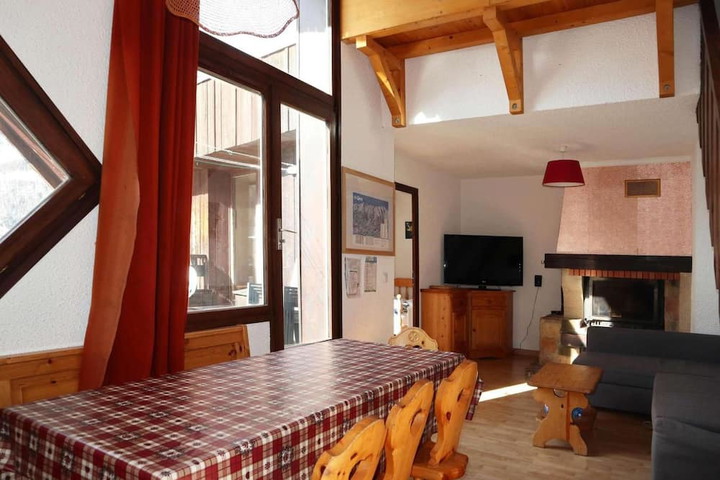 40m From Ski Slopes, 11st Floor, View Ski Slopes, Balcony, Fireplace Or Stove, 70m², Les Orres - Les Orres
