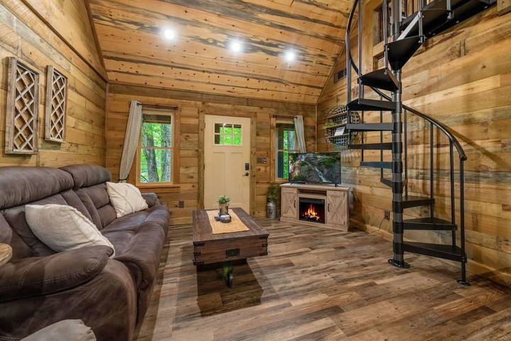 2pm Check In! 5min Drive To Downtown Blue Ridge! Hot Tub! Modern/rustic Cabin! - Blue Ridge, GA