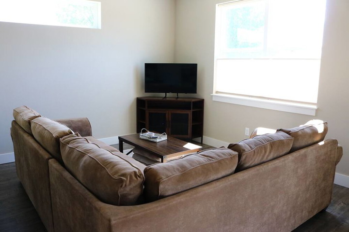 New 3br W/ Garage, 1 Mile From Downtown - Hamilton, MT