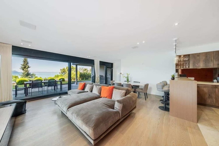 Charming And Spacious Residence In Brent - Le Bouveret