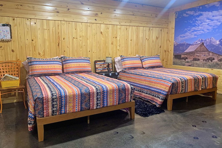 Seek & Snore Cabin Near Wichita Mountains Cache ~ I Spy Wildlife Fun ~ Sleeps 4 - Medicine Park, OK