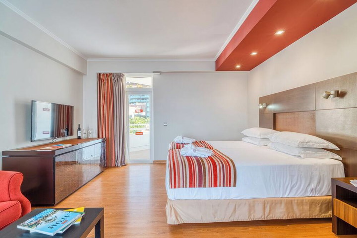 Stay Close To Lido Promenade! Balcony With Sea View, Breakfast, Pool! - Funchal