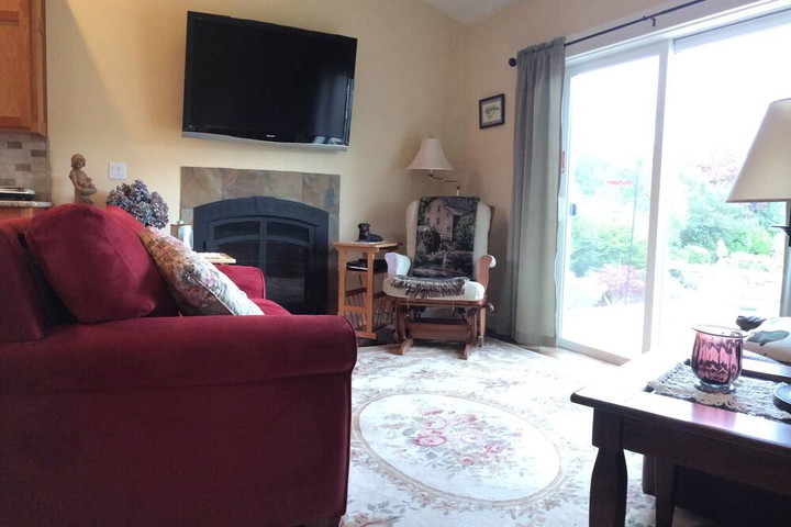 Charming 1-bedroom Cottage In Oregon City - Oregon City, OR