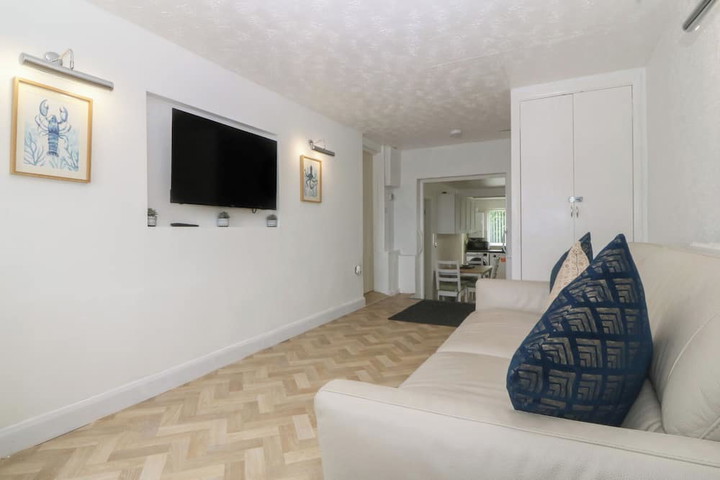 Porth Ewyn House, Pet Friendly, With A Garden In Trearddur Bay - Trearddur Bay