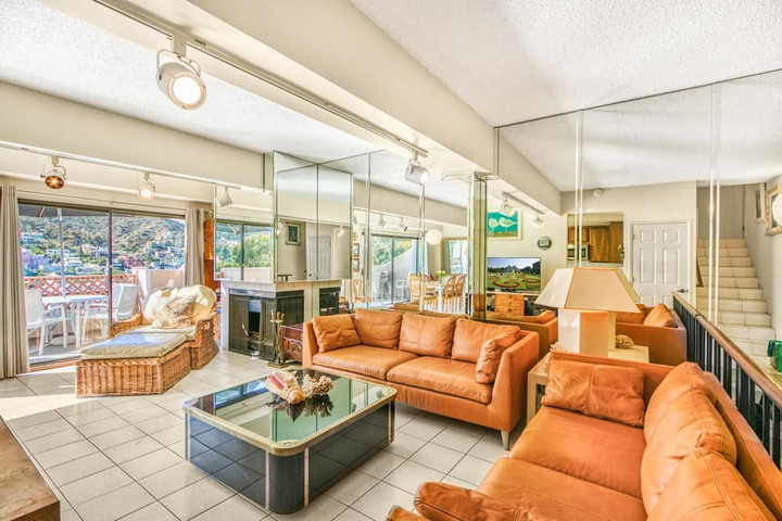 C63: 3bd Condo + Balcony + 2 Bathrooms - Santa Catalina Island, CA