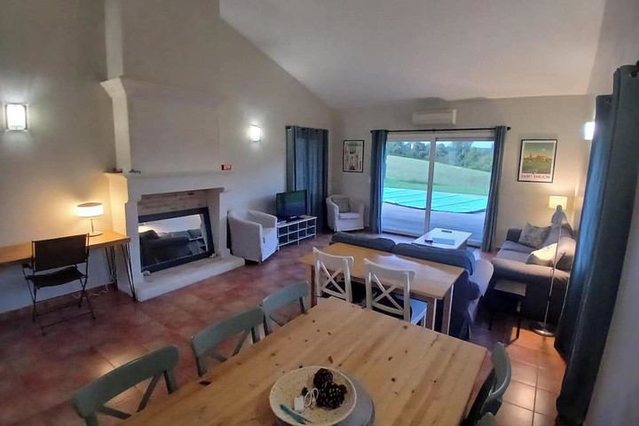 Villa Avec 4 Chambres, Piscine Privée Chauffée, Proche De Chalais, Clima, Wifi - Charente