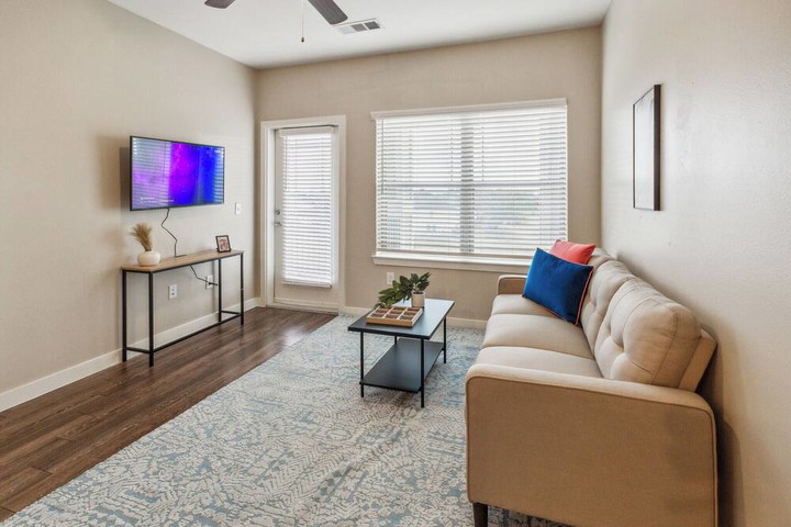 C Creek 7309 I New Construction 1bd Apt I Gated - Houston